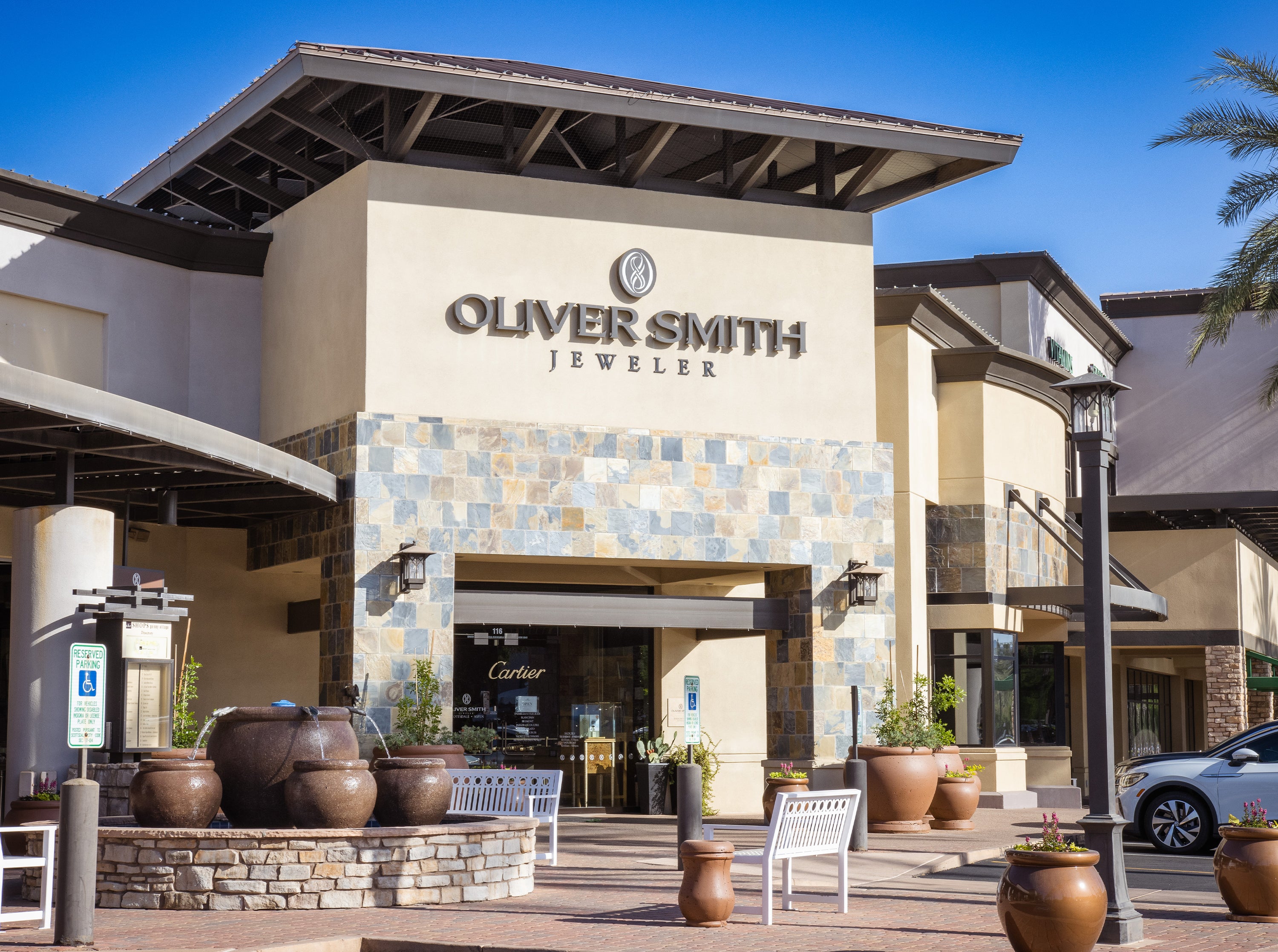 Scottsdale Oliver Smith Flagship – Oliver Smith Jeweler